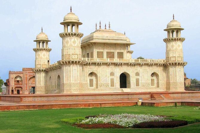 One Day Taj Mahal & Agra Tour from Jaipur by Super-Fast Train - FAQs