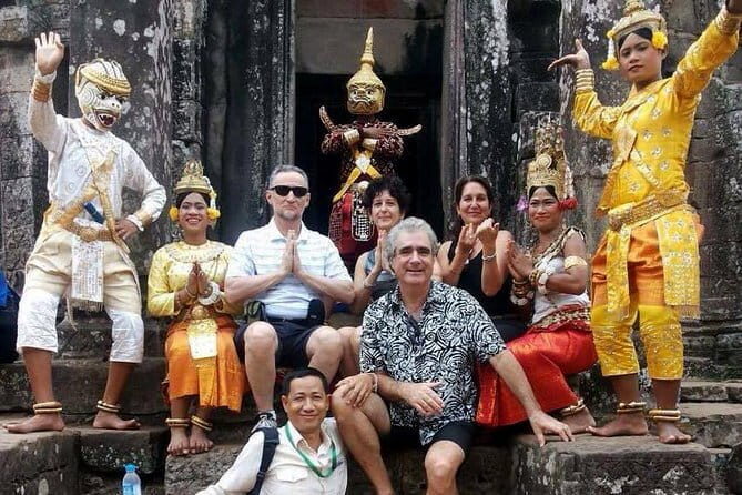 One Day Tour cover with Major Temples and sunset - Key Points