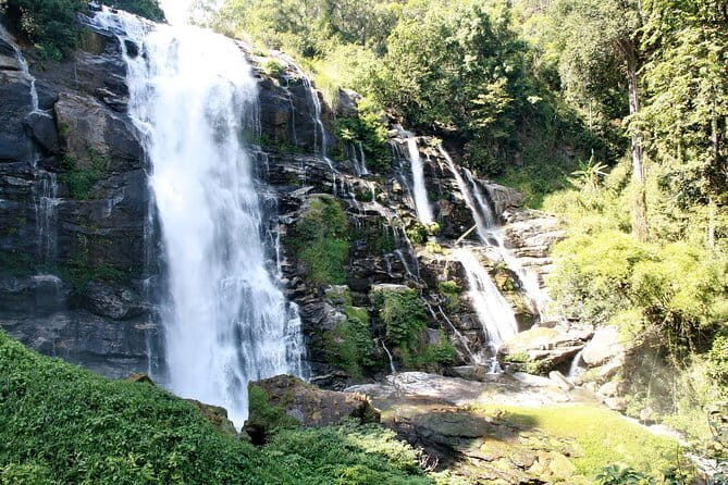 One day tour Doi Inthanon National Park and Trekking on Kew Mae Pan Trail - Why This Tour Represents Great Value