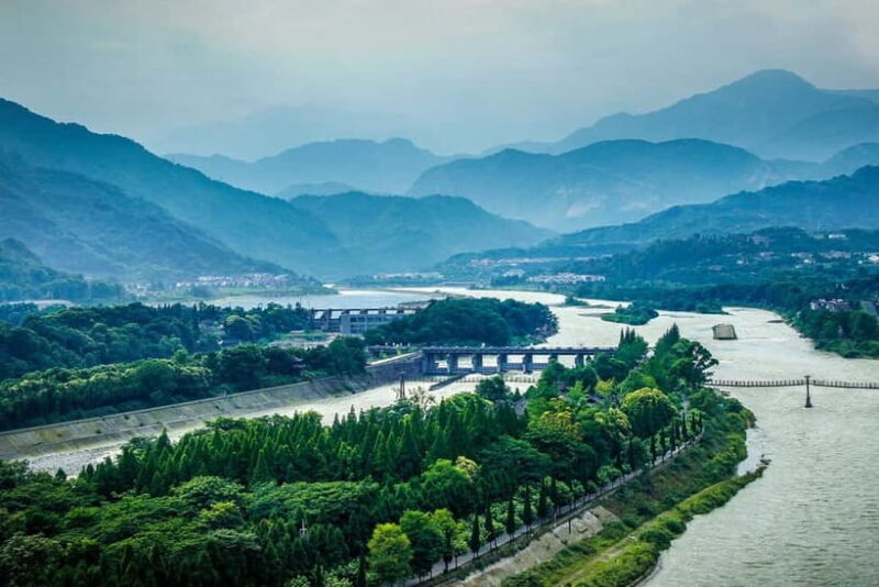 One-Day Tour: Dujiangyan, Mount Qingcheng, Panda Valley - Key Points