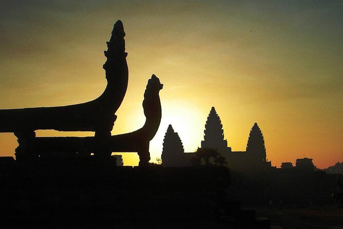 One Day tour with sunrise in car with A/C or Van & Guide. - Why This Tour Offers Value