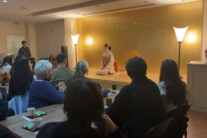 One Hour Geisha Show in Gion Kyoto - An In-Depth Look at the Kyoto Maiko Show