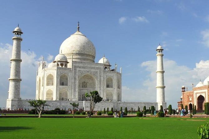 One Night 2 Days Taj Mahal & Lord krishna Birth Place(Mathura) - FAQs