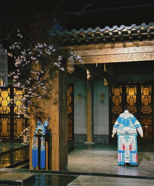 One-stop Beijing Opera Experience - Key Points