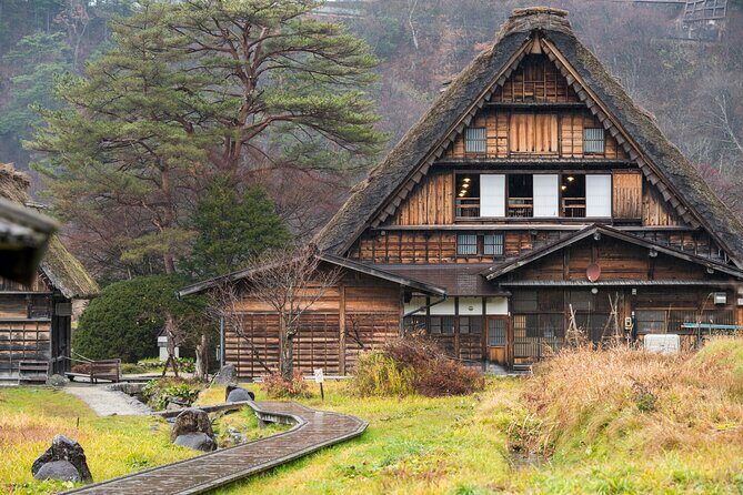 One-Way Bus from Takayama to Osaka via Shirakawago - FAQ Section