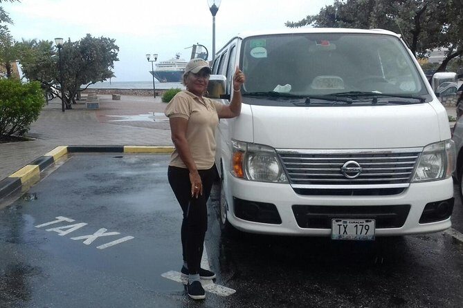 One Way Curacao Airport Transfer - The Ride: Comfort and Vehicle Quality