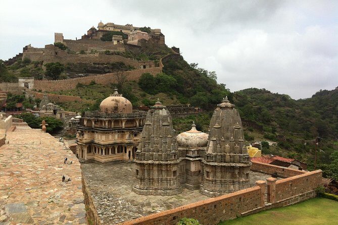 One Way Kumbhalgarh Fort and Jain Temple Tour from Udaipur to Jodhpur - Overview of the Experience