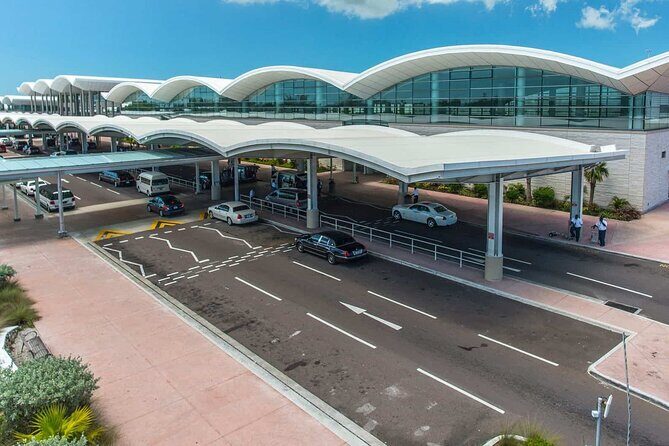 One Way Private Airport Transfer for 4 People or Less - Honest Review of the One Way Private Airport Transfer in Nassau