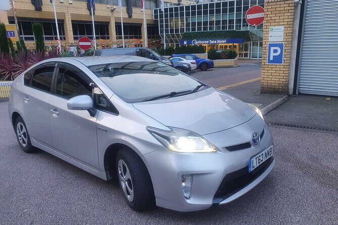 One Way Taxi Transfer from Gatwick Airport to Heathrow Airport - Key Points