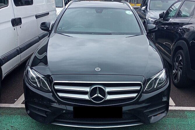 One Way Taxi Transfer from Gatwick Airport to Heathrow Airport - The Sum Up