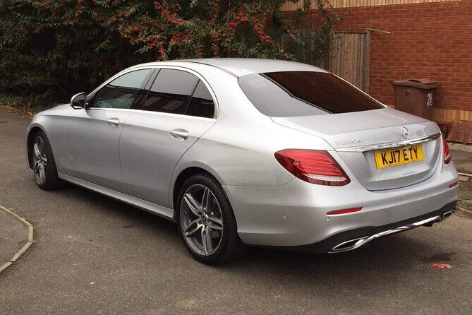 One Way Taxi Transfer from Heathrow Airport to City Airport - The Sum Up