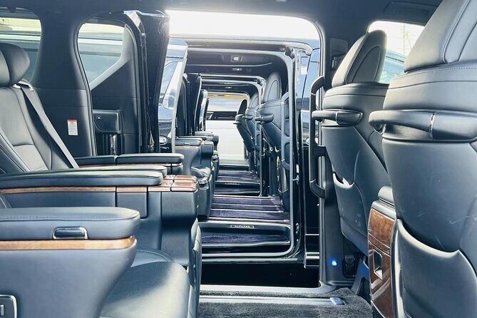 One Way Transfer between Kansai International Airport and Osaka - Vehicle Options and Amenities