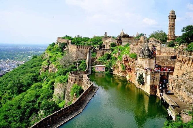 One Way Transfer From Jaipur To Chittorgarh Fort in AC Vehicle - Introducing the Jaipur to Chittorgarh Transfer Experience