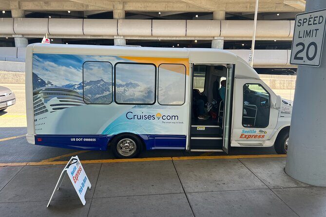 One-Way Transfer: SeaTac Airport to Seattle Piers 66 & 91 - What Makes This Shuttle Service Stand Out?