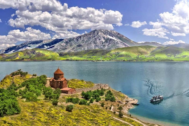 OneDay Tour to Armenia From Tbilisi: Sevan, Dilijan, Yerevan - Key Points