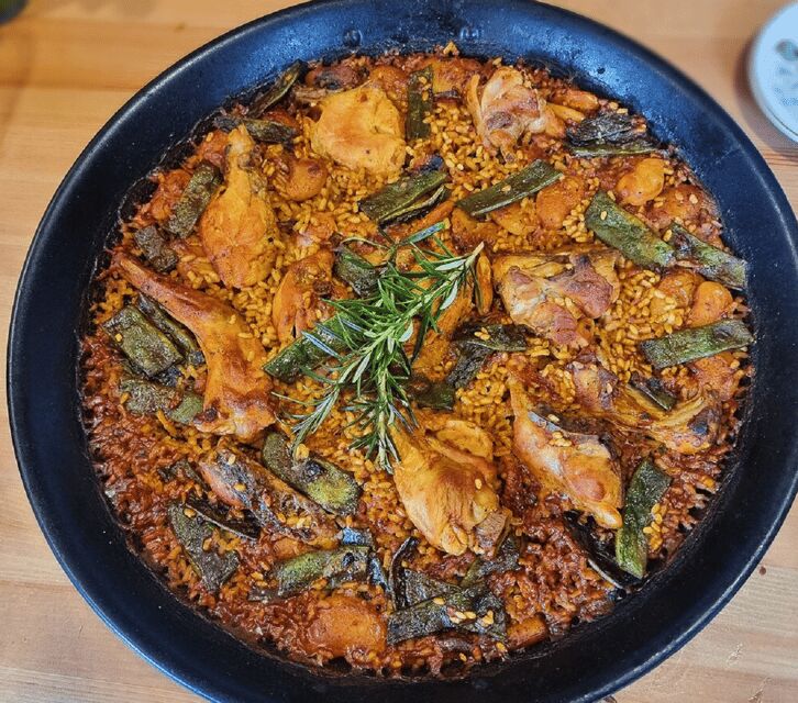 OnlyForYou, Paella Session at a Michelin-trained Chefs Home - Who Will Love This Experience?