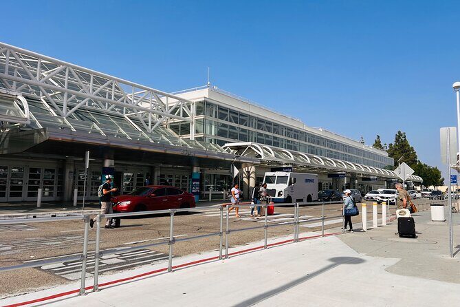 Ontario Private Airport Transfer - Booking and Cancellation Policies