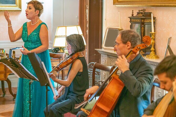 Opera Serenades in Palazzo Doria Pamphilj, Rome - Entering the Palazzo Doria Pamphilj