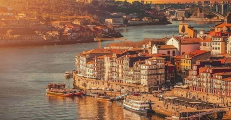 OPORTO: 2H30 - SUNSET TOUR PORTO - Key Points