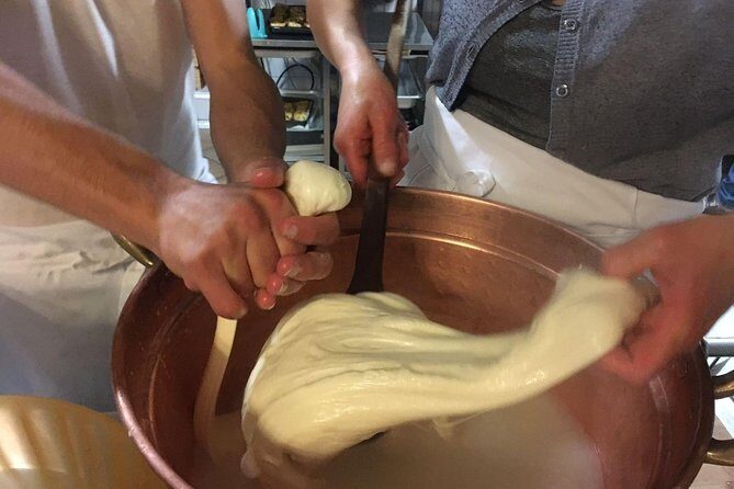 Organic Wine Tasting, Mozzarella, Gnocchi & Tiramisu Workshop - Key Points