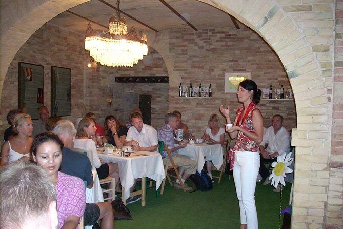 Organic Wine Tasting & tasting of EVO CantinArte OIL MUSEUM - A Tasty Peek into Abruzzo’s Heritage: Organic Wine Tasting & EVO CantinArte Oil Museum