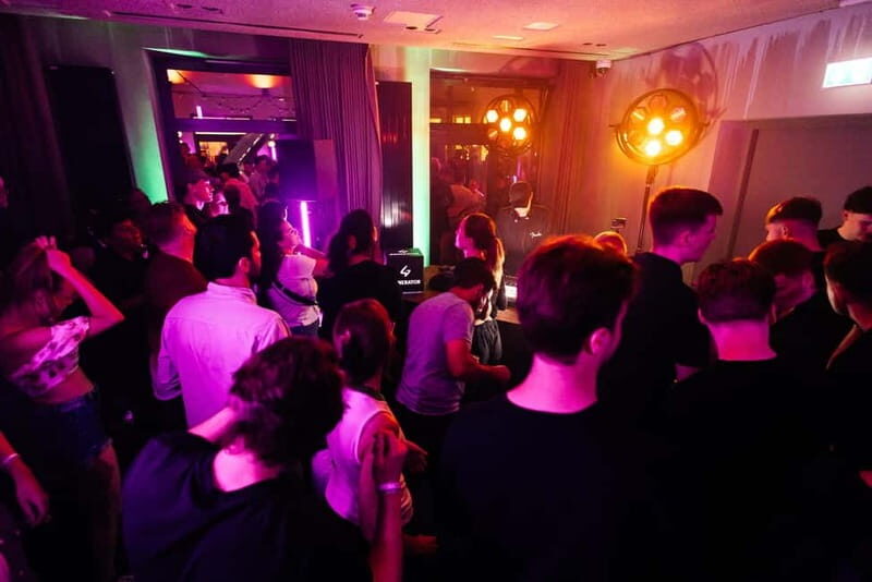 Original Hamburg Pub Crawl Sex & Crime St. Pauli Tour - The Social Element & Extra Fun