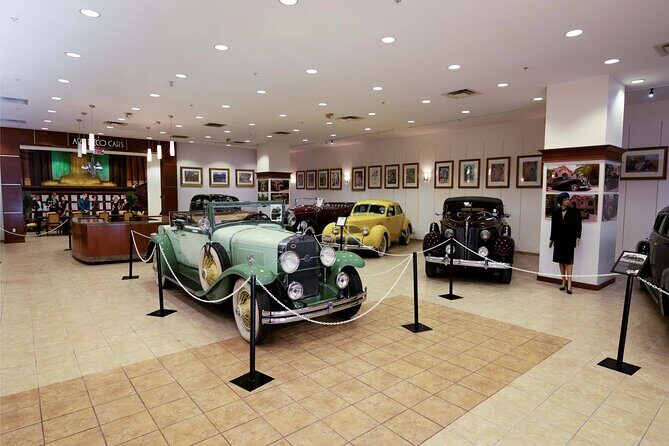 Orlando Auto Museum at Dezerland Park - Guided Tours & Group Experience
