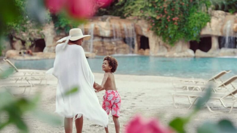 Orlando: Discovery Cove Admission Ticket & Additional Parks - FAQ