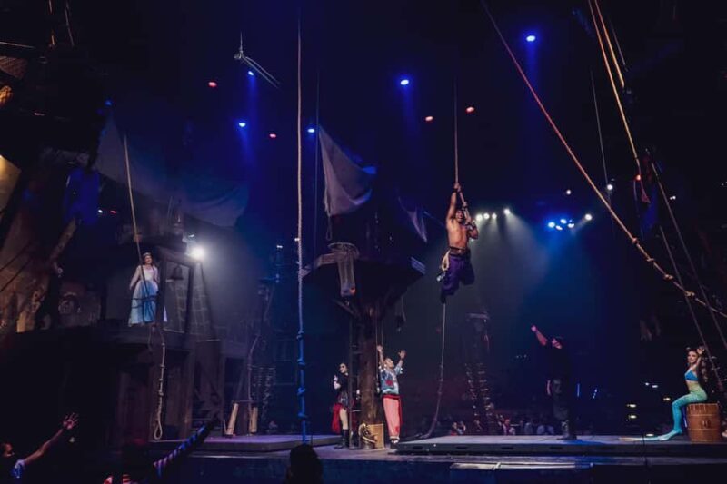 Orlando: Pirates Dinner Adventure Show Deluxe Package - Who Should Consider This?