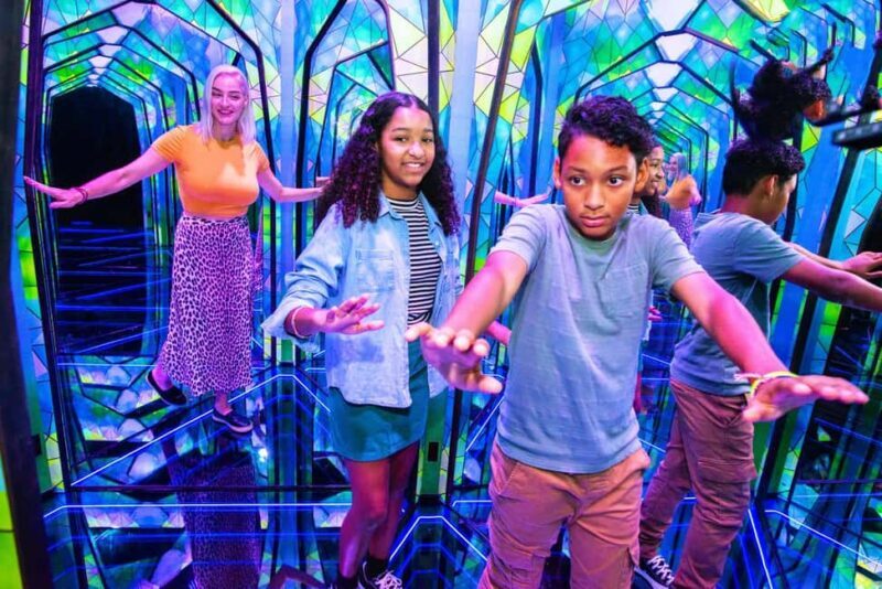 Orlando: Ripley's Mirror Maze Experience - Detailed Review of Ripleys Mirror Maze Experience