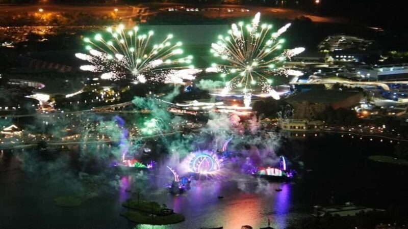 Orlando:*Limited Time*Halloween/Christmas Fireworks Tour - An In-Depth Look at the Holiday Fireworks Helicopter Tour