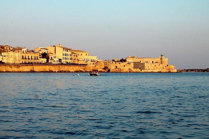 Ortigia by boat - Key Points