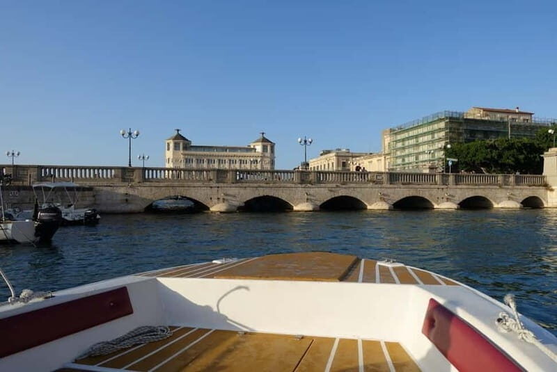 Ortigia: tour delle grotte marine in barca - An In-Depth Look at the Tour Experience