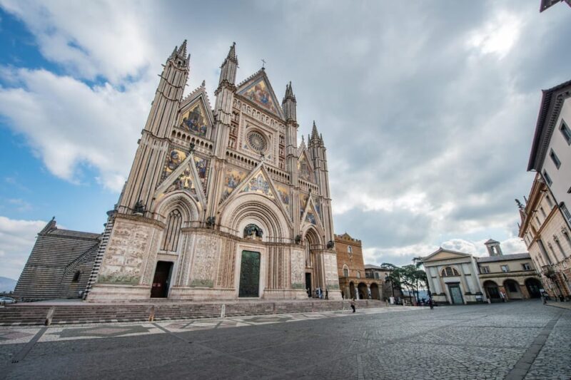 Orvieto: Cathedral and St. Patrick's Well Guided Tour - Discover the Charm of Orvieto: Cathedral and St. Patrick’s Well Guided Tour