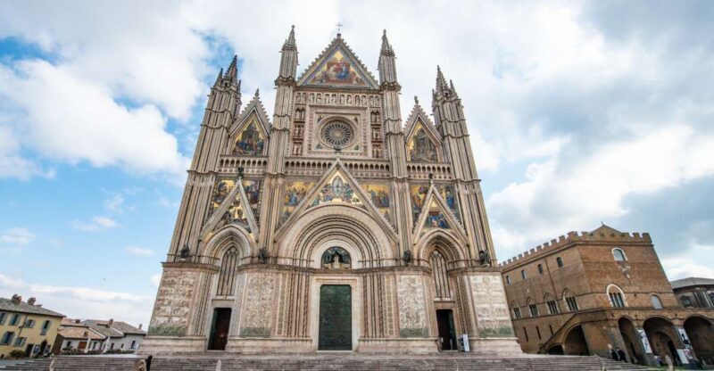Orvieto Walking Tour including Duomo tickets - Climbing Torre del Moro for Stunning Views