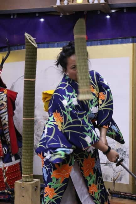 Osaka: 90-Minute Samurai Armor & Sword Lesson near Castle - An In-Depth Look at the Experience