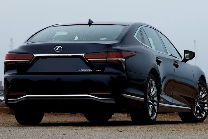 Osaka Airport Transfers : Osaka City to Kansai Airport KIX in Business Car - Introduction