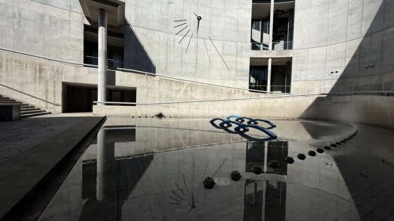 Osaka: Awaji Island Day Trip with Flower Gallery Visit - Lunch and Relaxation: Sweet Treats by the Sea