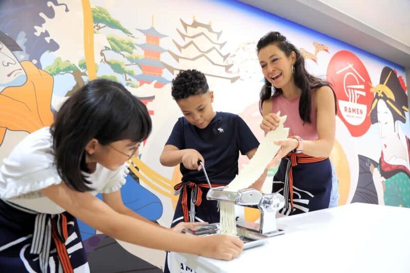 Osaka Castle Area Ramen-Making Experience with Souvenir - Key Points