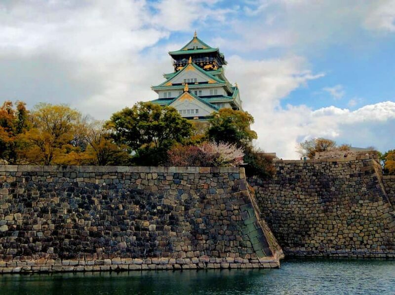 Osaka Castle Hidden Gem Walk Tour + Multilingual Audio Guide - Who Should Consider This Tour?