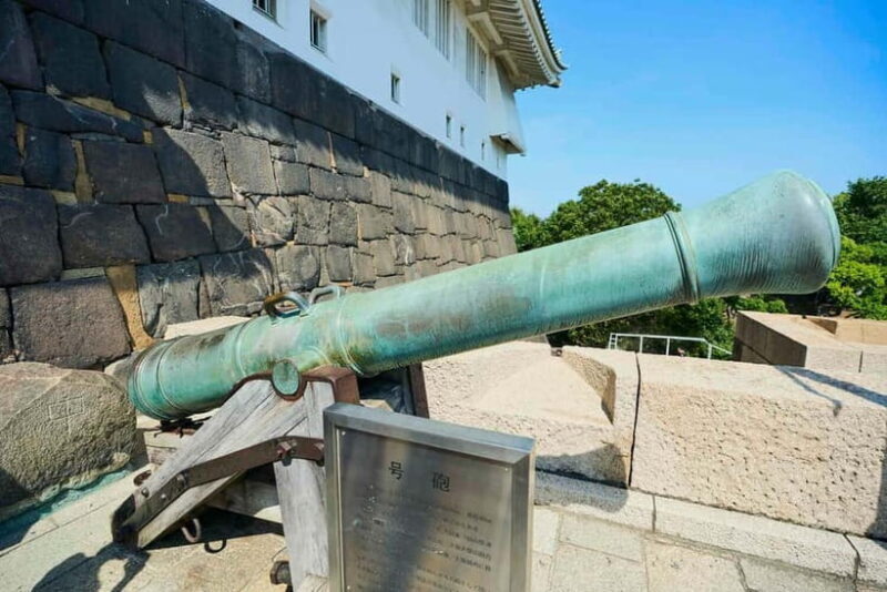 Osaka Castle: History Walking Tour, Castle Tower Admission - A Closer Look at the Experience