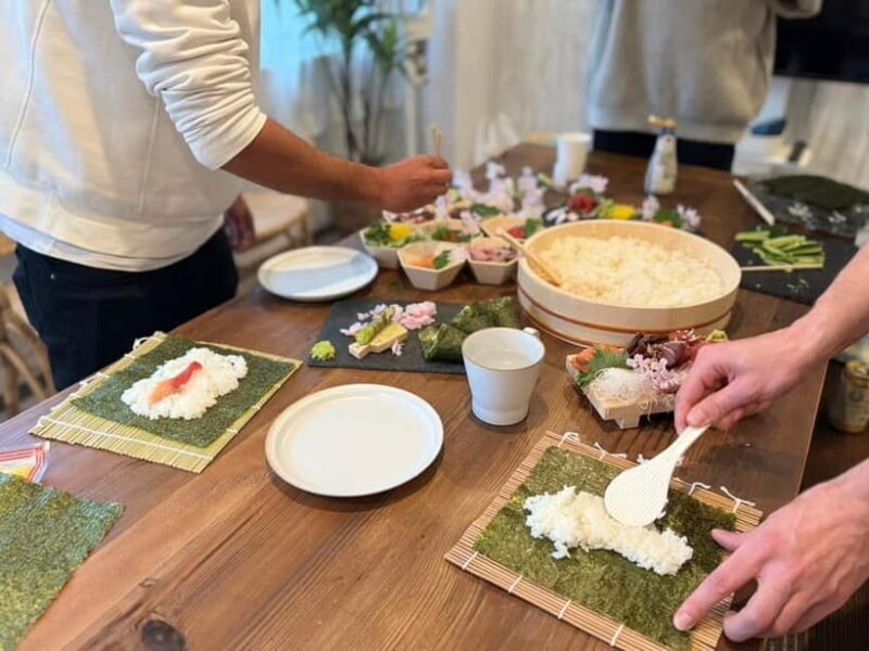 Osaka : Cooking Class hand rolled sushi course in Nanba - What Travelers Say: Authentic and Fun