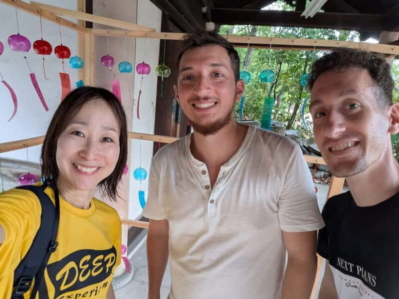 Osaka: Discover Iconic Sights & Hidden Gems Guided Tour - Key Points