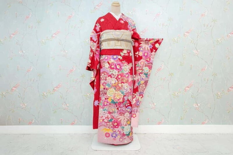 Osaka: Furisode Kimono 1-Day Rental - A Closer Look at the Kimono Experience