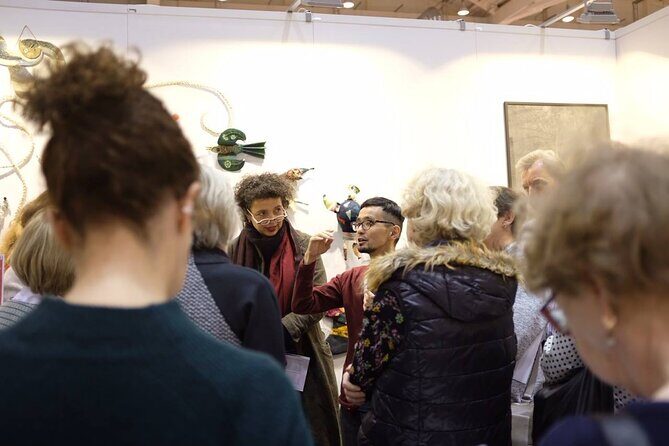 Osaka Hidden Art Gallery and Local Lunch Tour - Key Points