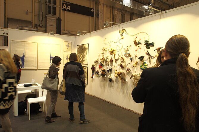 Osaka Hidden Art Gallery and Local Lunch Tour - Who Should Consider This Tour?