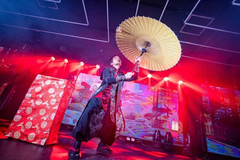 Osaka: High-Energy Japanese Variety Night Show (English MC) - Introduction