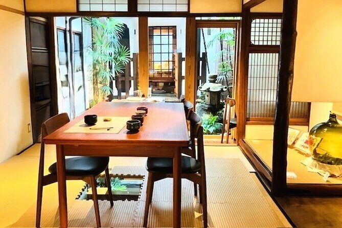 Osaka Kintsugi Experience in a 100-year- Old Japanese House - Setting the Stage in a 100-Year-Old Japanese House