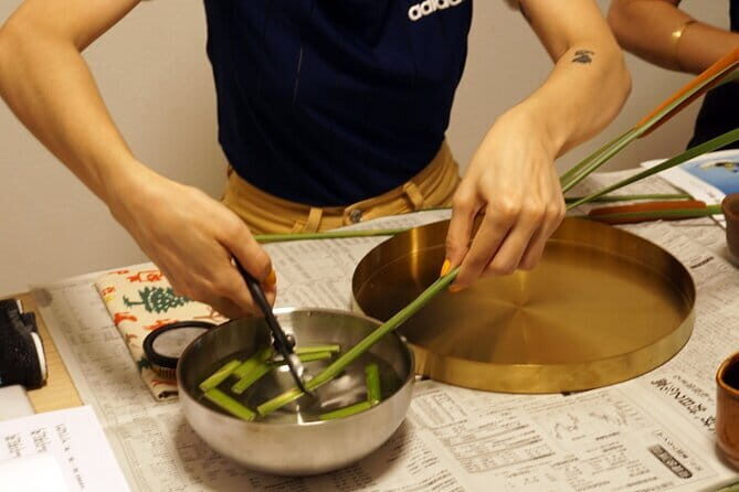 Osaka Learning Ikebana with a Sogetsu School Master - An In-Depth Look at the Ikeabana Experience in Osaka