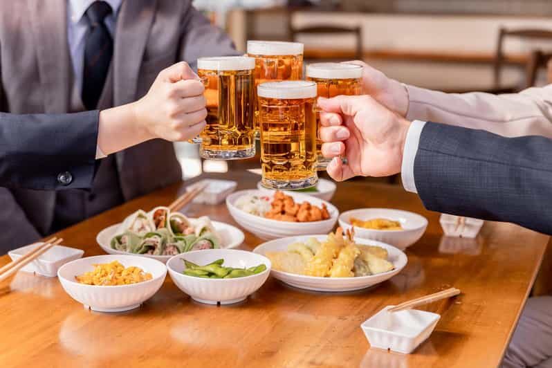 Osaka: Private Tailor-Made Food Tour with a local guide - Discovering Osaka’s Street Food Scene